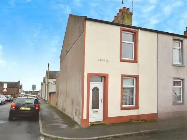 For Rent! 2 bedroom End Terrace House to rent, Cross Street, W.