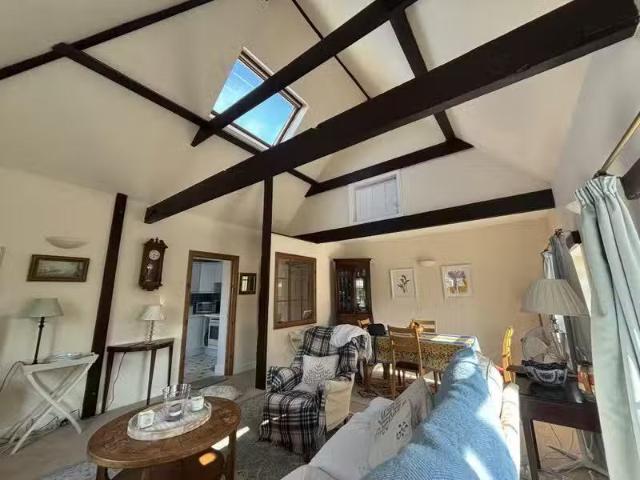 Just in! 2 bedroom flat for rent in Two bedroom apartment in S.