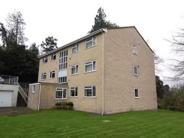 Charming 2 bedroom flat for rent in Weston Park East, Bath, BA1