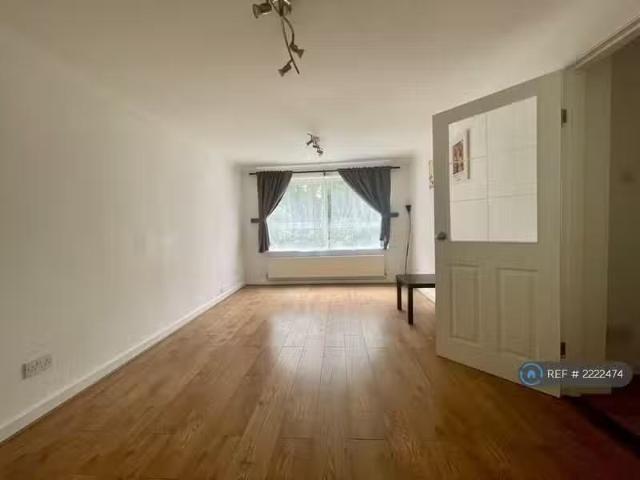 Just in! 2 bedroom flat for rent in Edencroft, Birmingham, B15
