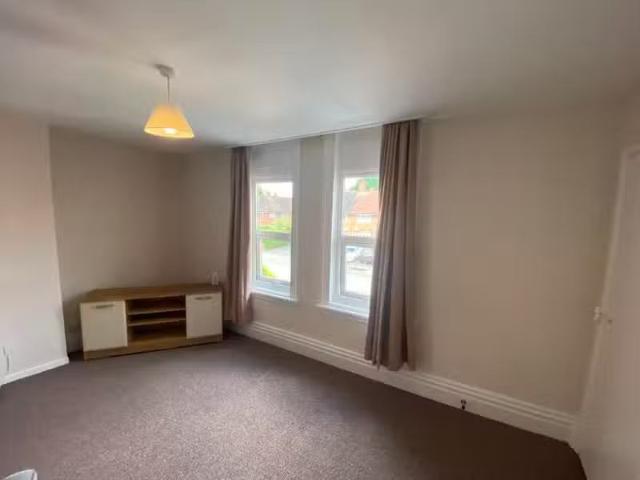 Unique 2 bedroom flat for rent in Flint Green Road, Birmingham.