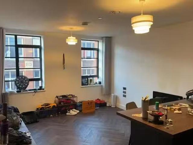 Just in! 2 bedroom flat for rent in Heaton House Lofts, Camden.