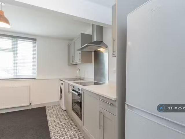 Deal! 2 bedroom flat for rent in Kings Road, Kings Heath, Birm.