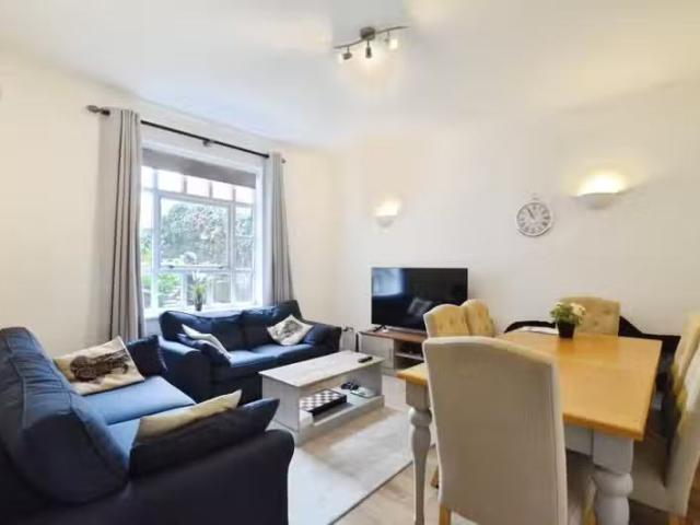 Nice 2 bedroom flat for rent in Lattimore Road, St Albans, AL1