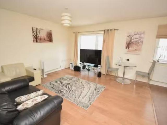 Charming 2 bedroom flat for rent in Spectre Court, Hatfield, A.