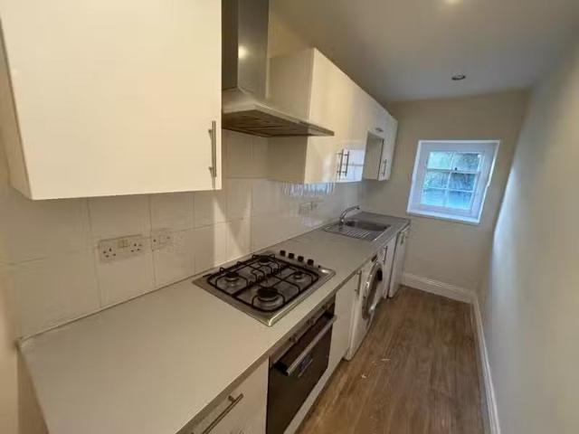 Deal! 2 bedroom flat for rent in St Pauls Road, Clifton, BS8