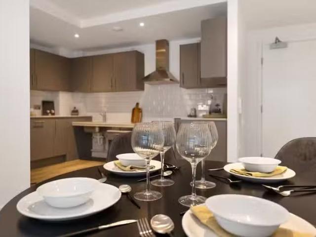 Charming 2+ bedroom flat/apartment to rent in Temple Back, Bri.