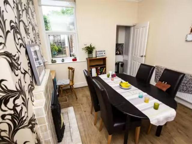 New 2 bedroom house for rent in Gleave Road, Selly Oak, Birmin.