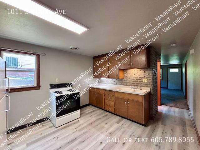 Charming 2 Bedroom Lower Level Duplex!