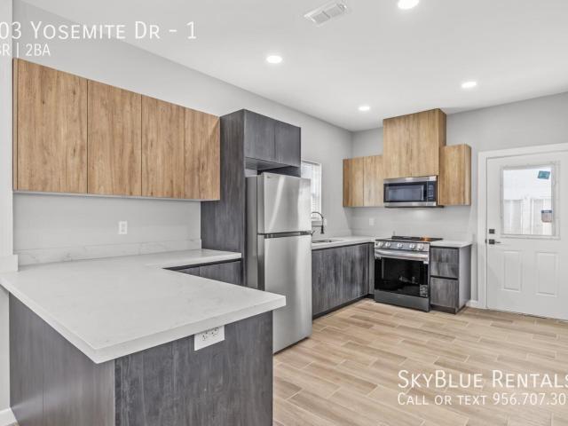Charming 2 Bedroom Sanctuary with 2 Full Baths at 103 Yosemite Dr, Mission, TX!