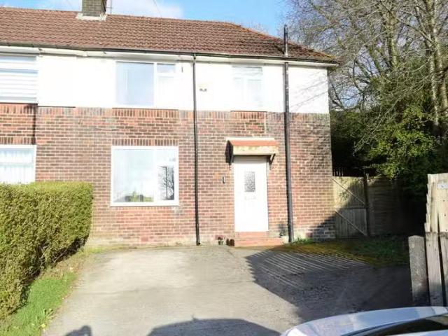 Rental! 2 bedroom semi detached house for rent in Devon Road.