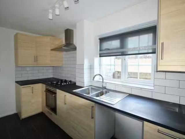For Rent! 2 bedroom semi detached house for rent in Fiveways C.