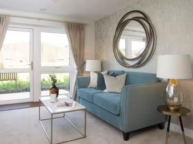 Cheap 2 bedroom retirement property for rent in 44 London Road.