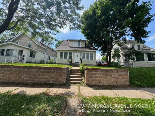 Charming 2 Bedroom Retreat on Morgan Avenue with Spacious 1106 Sq Ft Living Space