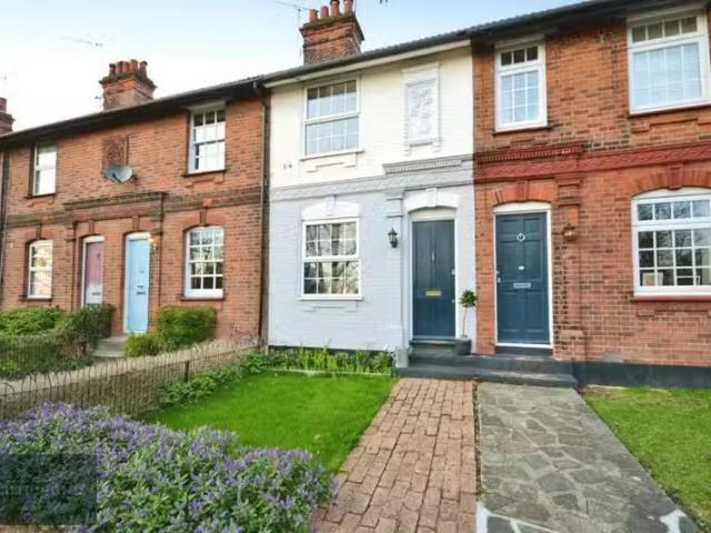 Nice 2 bedroom terraced house for rent in Kavanaghs Terrace, B.