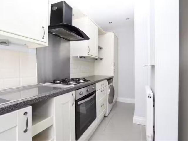 Unique 2 bedroom terraced house for rent in Sykes Street, Clec.