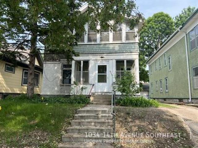 Charming 2 Bedroom Unit in Vibrant Minneapolis Marcy Holmes Neighborhood!