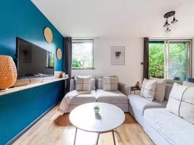 Just in! 2 BR Cape Yard