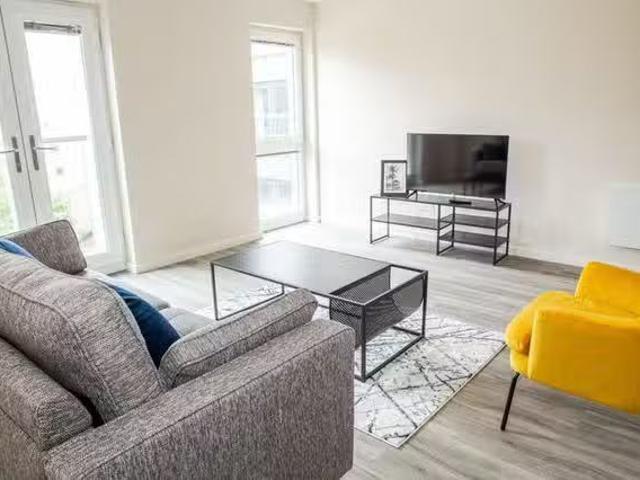 Deal! 2 BR City Road