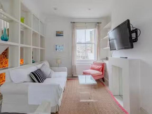 Cozy 2 BR Hannell Road