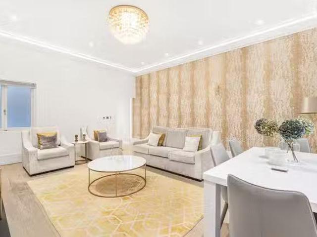Deal! 2 BR Hans Place