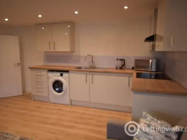 Rental! 2 BR Property to rent in 36F George Street, Perth, PH1.