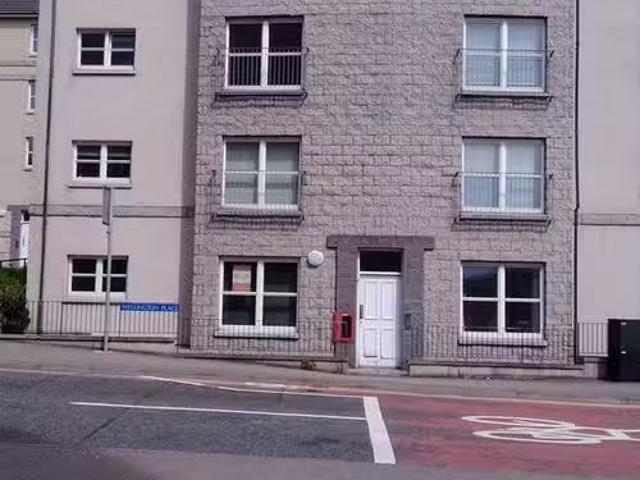 Unique 2 BR Property to rent in Affleck Street, Aberdeen