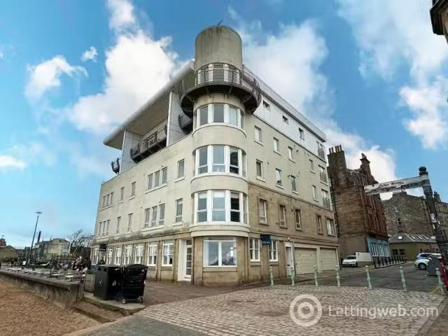 Deal! 2 BR Property to rent in Bath Street, Portobello, Edinbu.