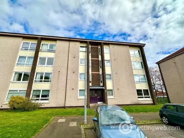 Charming 2 BR Property to rent in Banner Road, Knightswood, Gl.