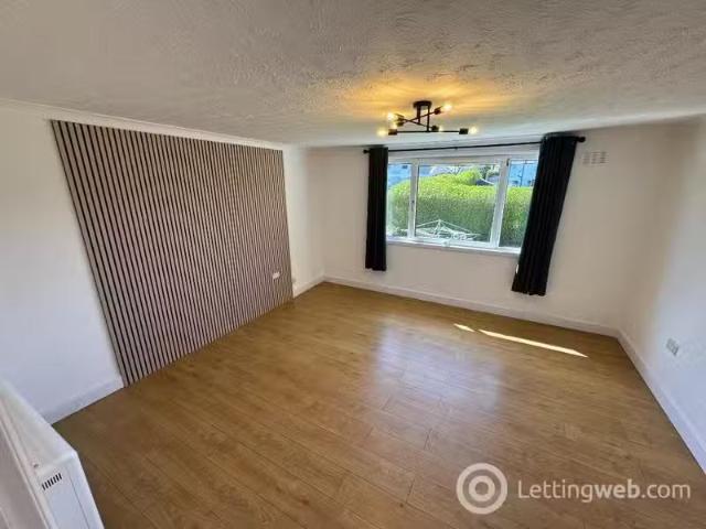 Cheap 2 BR Property to rent in Berrywell Place, Dyce, Aberdeen.