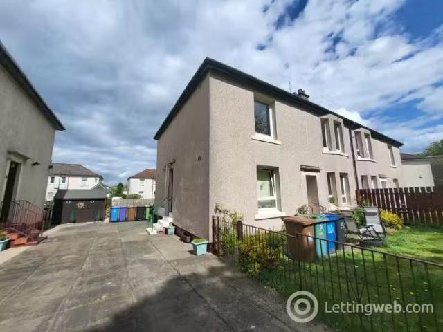 Charming 2 BR Property to rent in Brownside Drive, Knightswood.