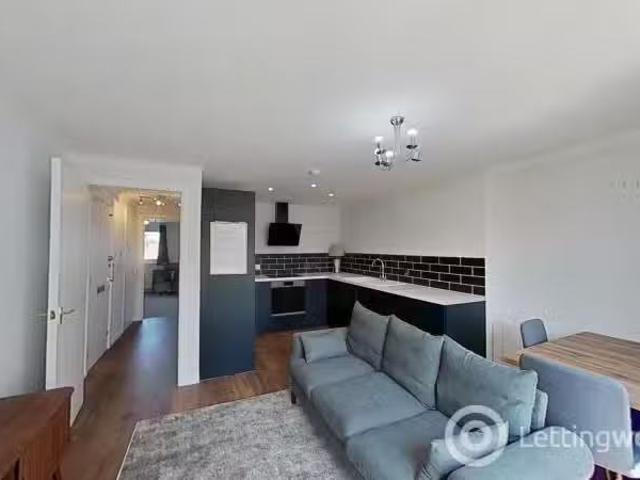 Rental! 2 BR Property to rent in Broughton Road, Edinburgh, EH7
