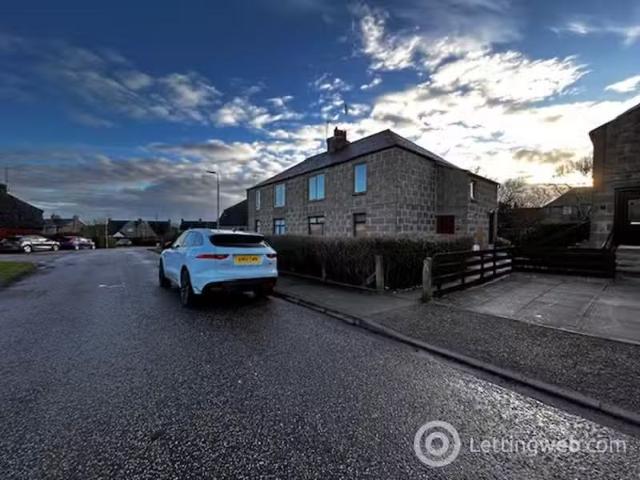 Charming 2 BR Property to rent in Grange Gardens, Peterhead, A.