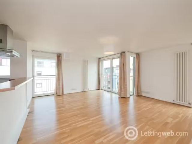 Cozy 2 BR Property to rent in EAST PILTON FARM AVENUE, EDINBUR.
