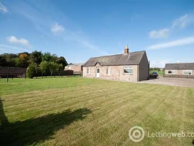 Just in! 2 BR Property to rent in Easter Braikie, Arbroath, A.
