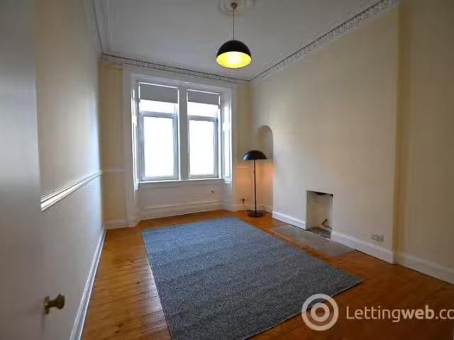 Deal! 2 BR Property to rent in Easter Road, Leith, Edinburgh.