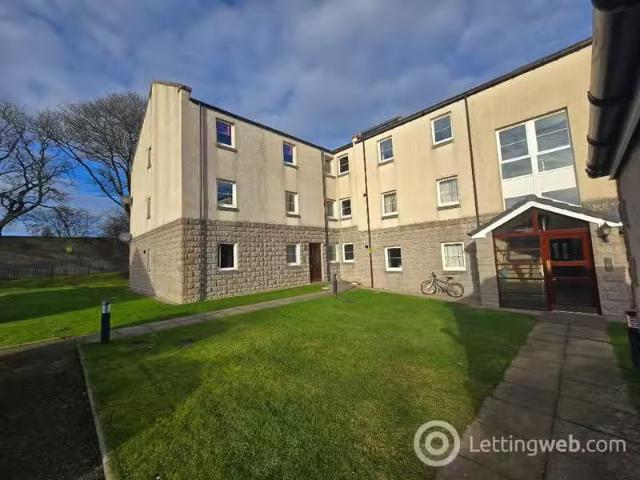 Cozy 2 BR Property to rent in Eday Road, Sheddocksley, Aberdee.