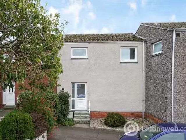 Unique 2 BR Property to rent in Forrest Street, St Andrews, Fi.