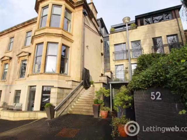 Charming 2 BR Property to rent in Fortrose Street, Partickhill.