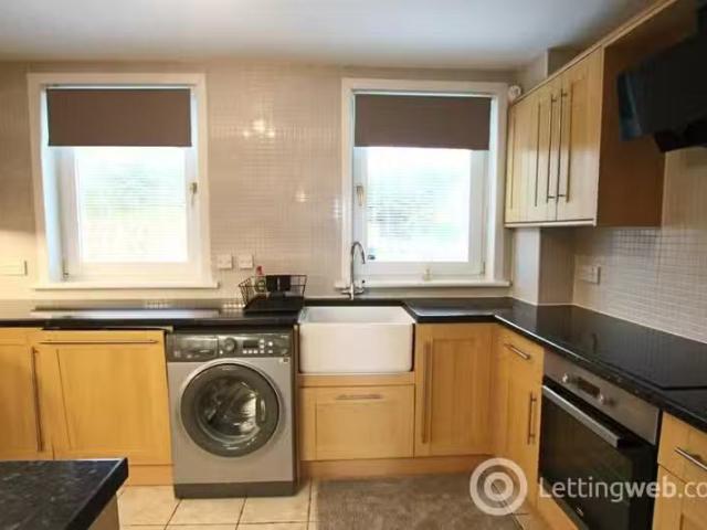 New 2 BR Property to rent in Keats Place, Coldside, Dundee, DD.