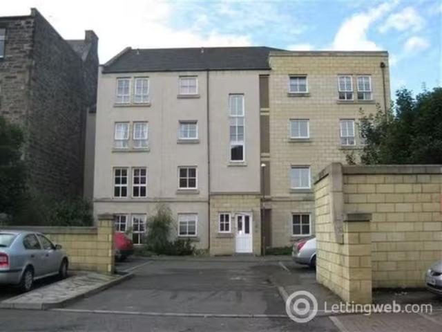 For Rent! 2 BR Property to rent in Leeward Court, Edinburgh