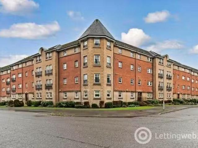 Unique 2 BR Property to rent in Macdougall Street, Pollokshaws.