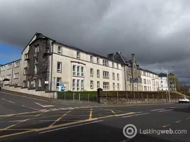 Just in! 2 BR Property to rent in New City House, Edgar Street.