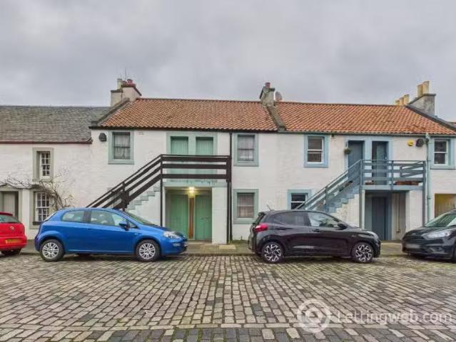 Cheap 2 BR Property to rent in Newhaven Main Street, Newhaven.