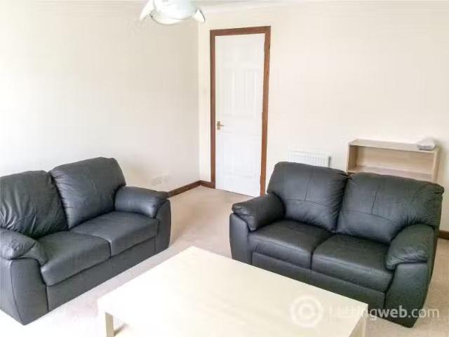 Rental! 2 BR Property to rent in School Road, Cults, Aberdeen.
