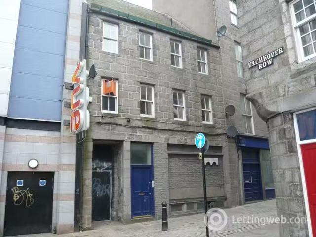 Cheap 2 BR Property to rent in Shiprow, Aberdeen, AB11