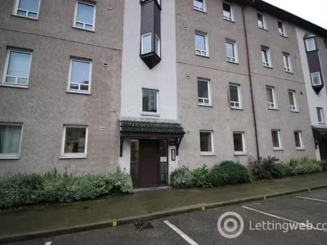 Unique 2 BR Property to rent in Strawberry Bank Parade,, Aber.