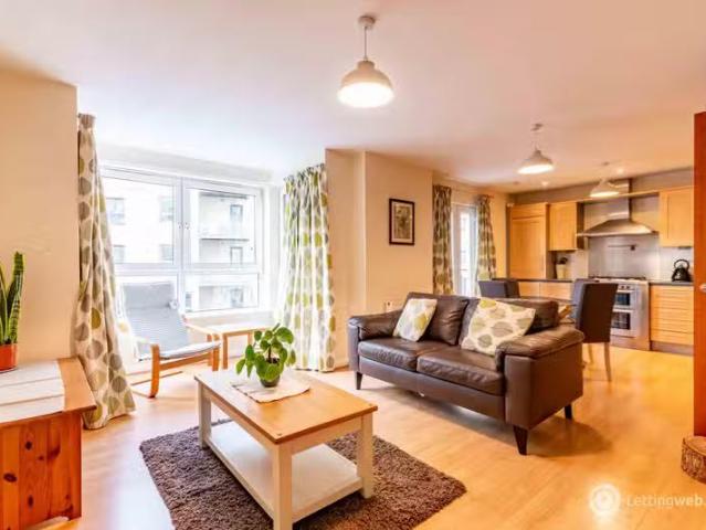 Cheap 2 BR Property to rent in Portland Gardens, Edinburgh, EH6