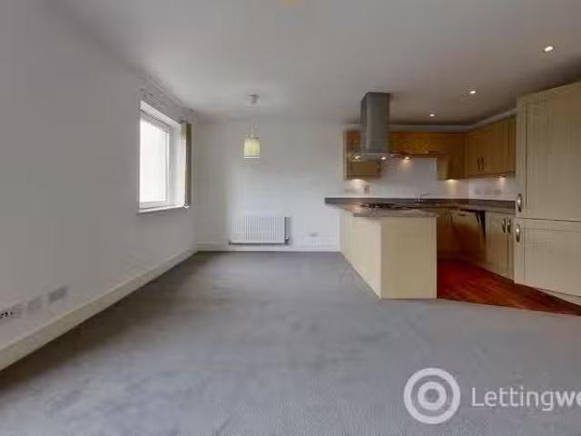 Cheap 2 BR Property to rent in Pinkhill Park, Edinburgh, EH12