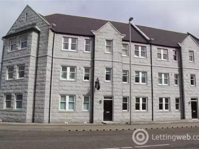 Just in! 2 BR Property to rent in Platform House, Crossover Ro.